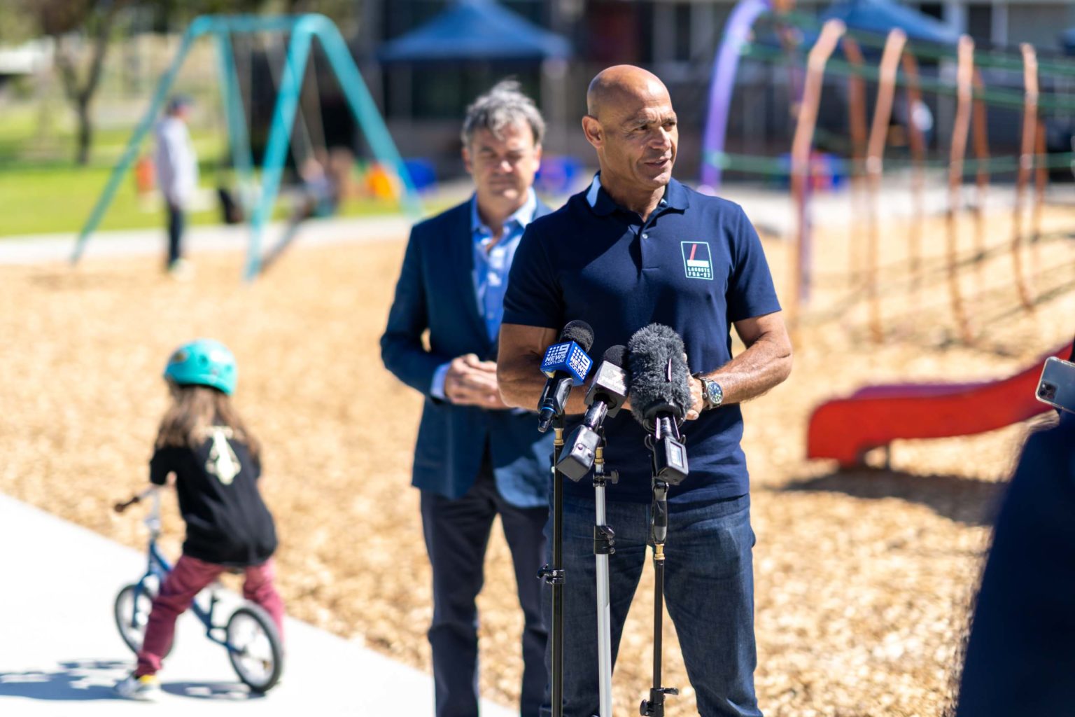 Niipu-niipu Wama Is In Tune With Its Public On A Powerful First Day ...